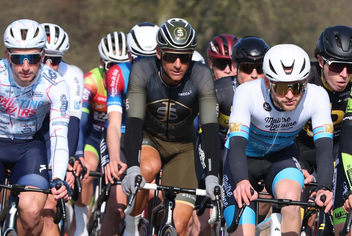 Oost-Vlaamse ex-prof (34) maakt met eigen ploeg comeback in het Elite 2 ...