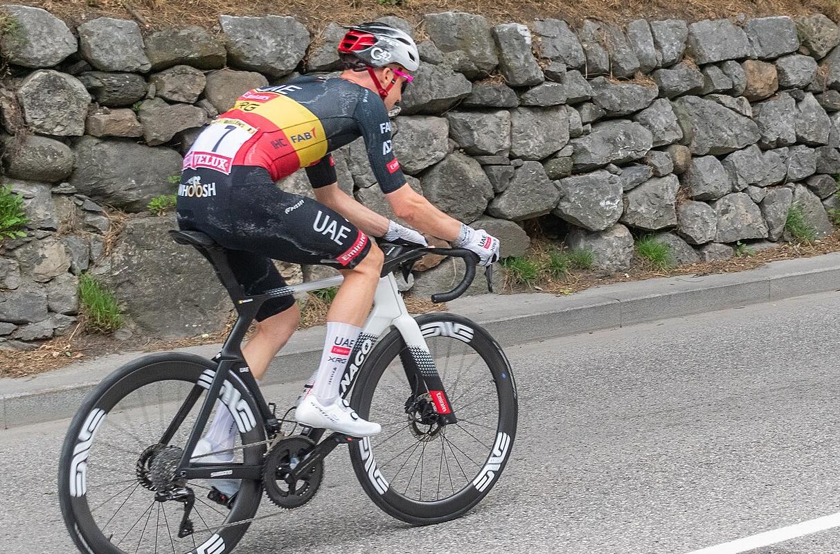 1215px-Tim_Wellens_18th_stage_Tour_de_France_2025_(47) - WielerVerhaal